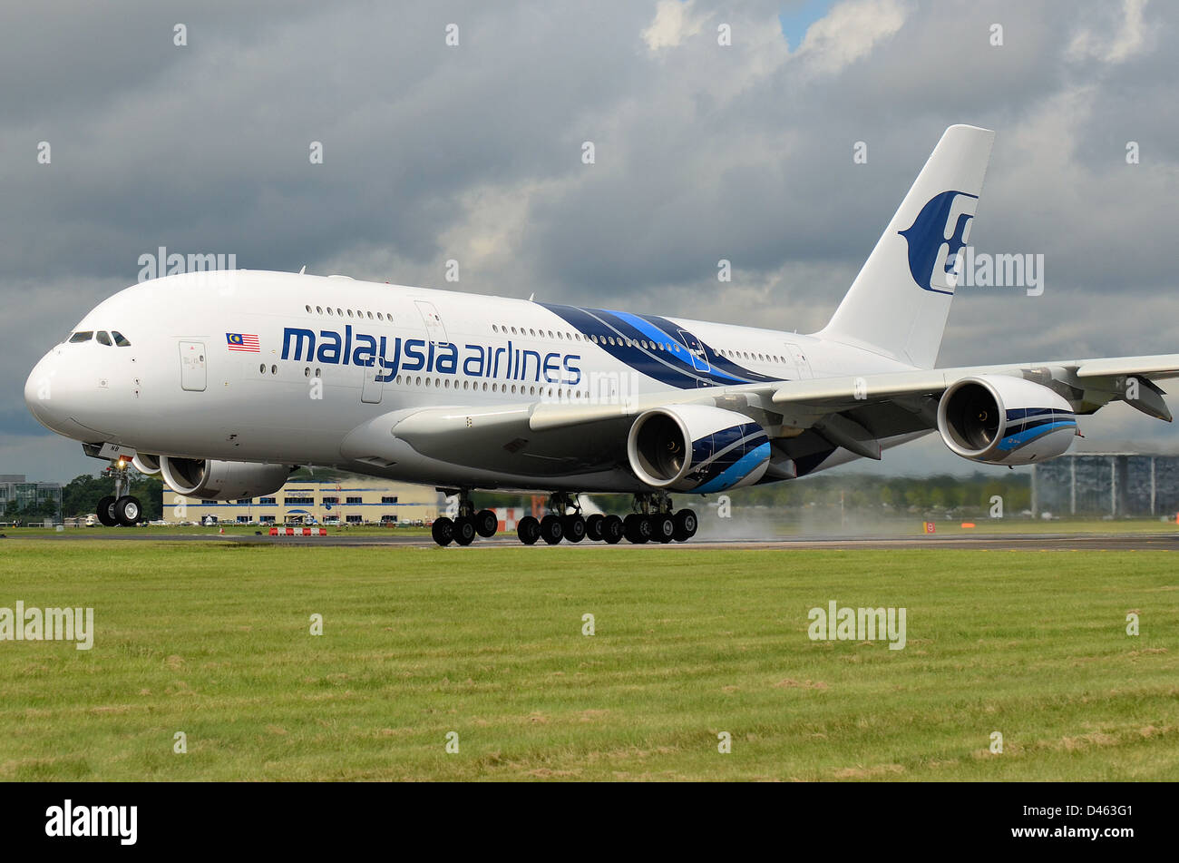 Malaysia Airlines A380 Landing High Resolution Stock Photography and ...