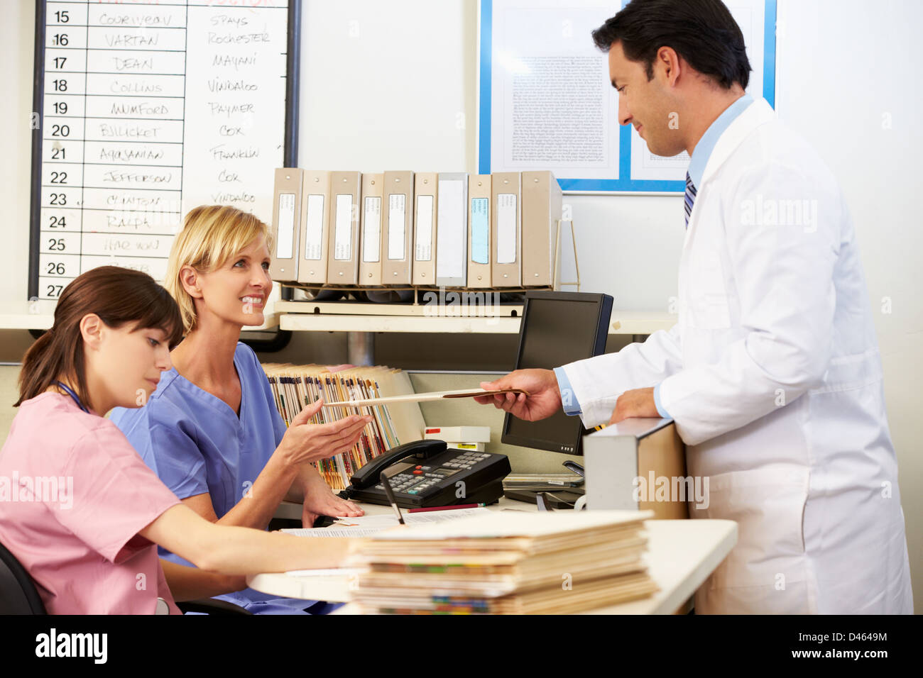 Two Nurses With Notes High Resolution Stock Photography and Images - Alamy