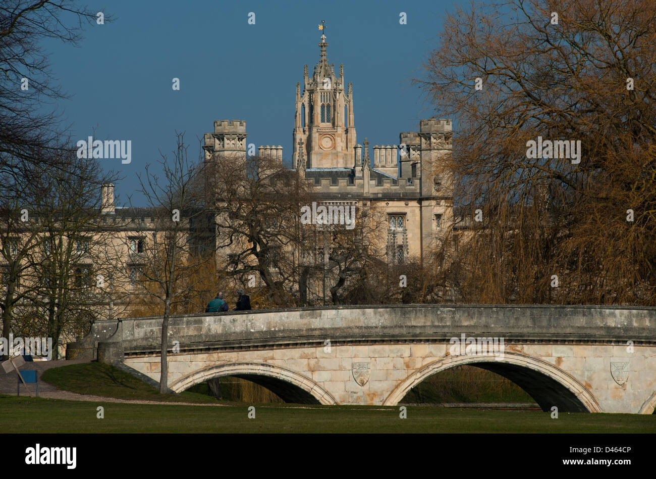 Cambridge University. Trinity Bridge on the backs and St Johns College ...