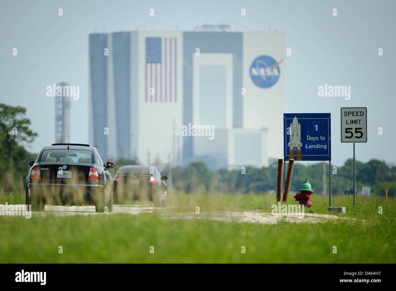 STS-135 Atlantis prepares for landing at Kennedy Space Center following ...