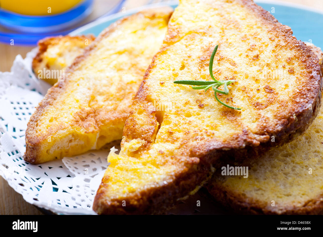 Lightly toasted sliced garlic bread Stock Photo - Alamy
