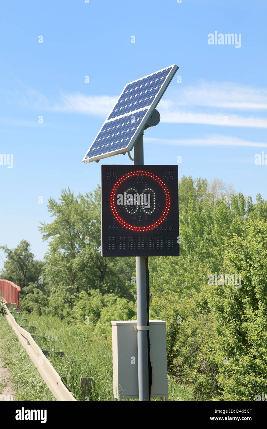 Solar power sign hi-res stock photography and images - Alamy