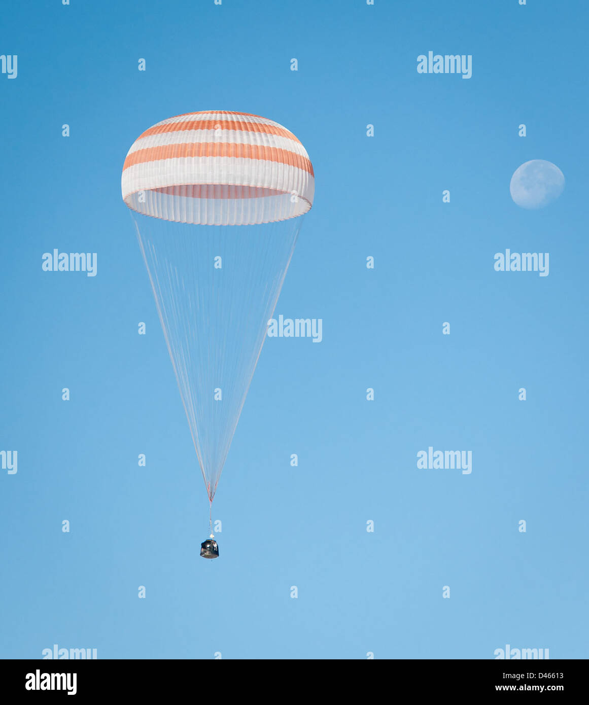 Orbital trajectory return hi-res stock photography and images - Alamy