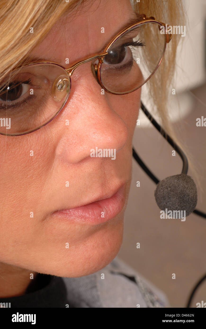 Police dispatcher hi-res stock photography and images - Alamy