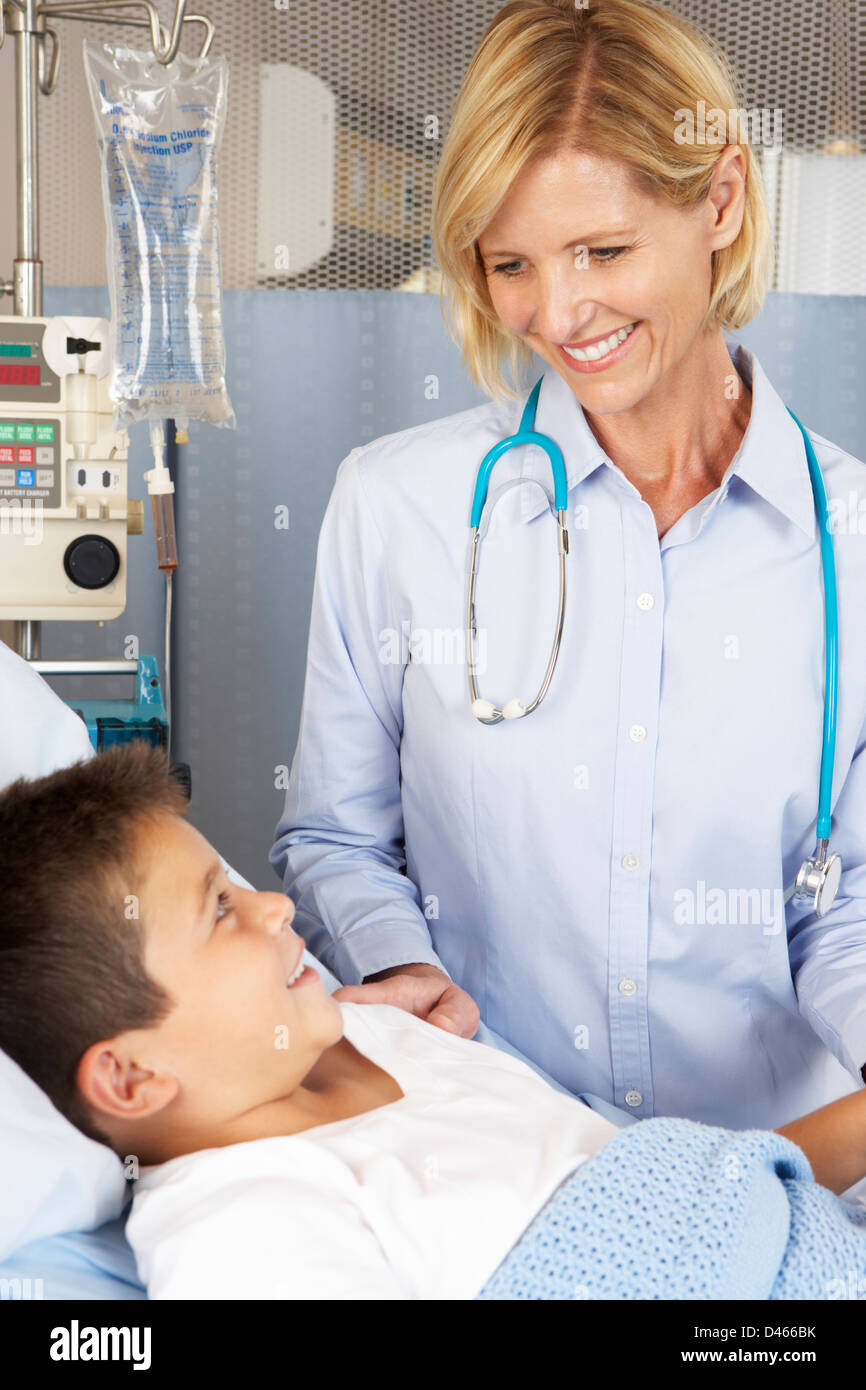 Child doctor hi-res stock photography and images - Alamy