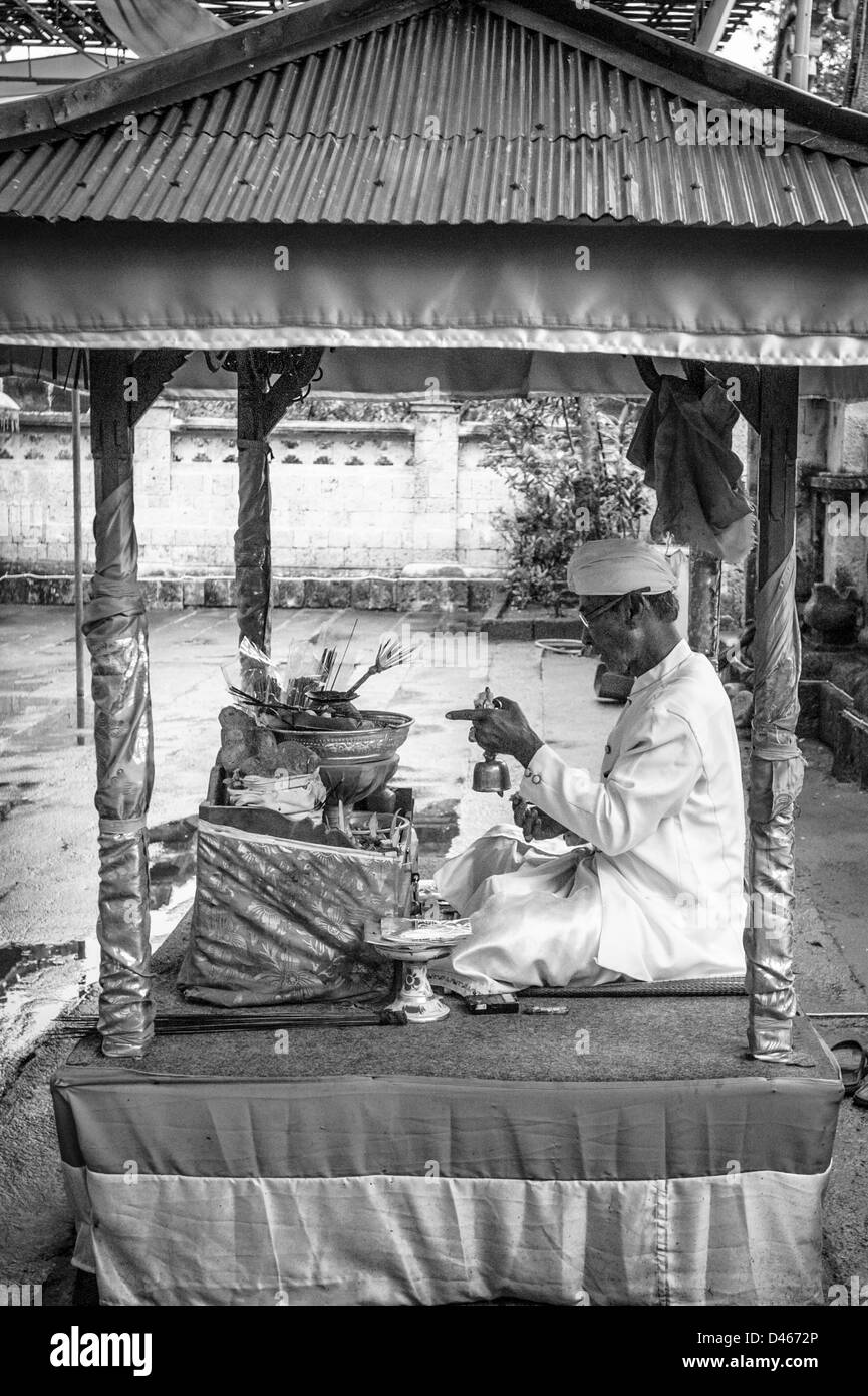 The Pemancu ( Balinese priest ) getting ready to pray and bless the ...