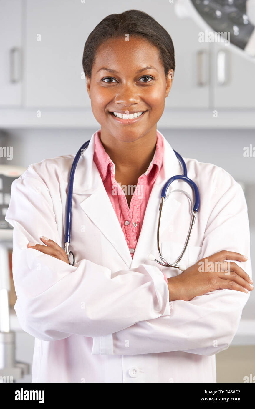 Female doctor hi-res stock photography and images - Alamy