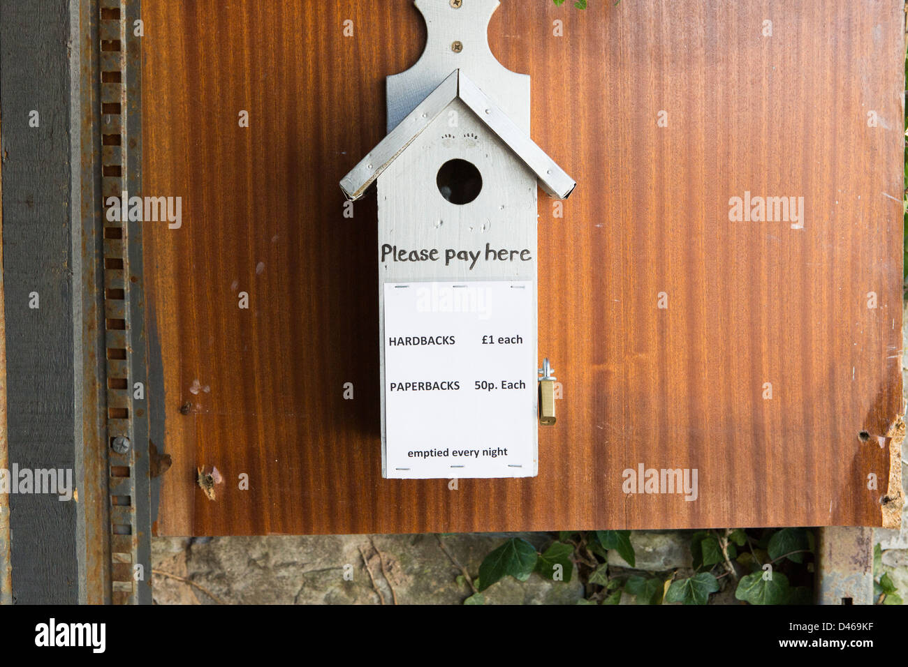 Honesty book hi-res stock photography and images - Alamy