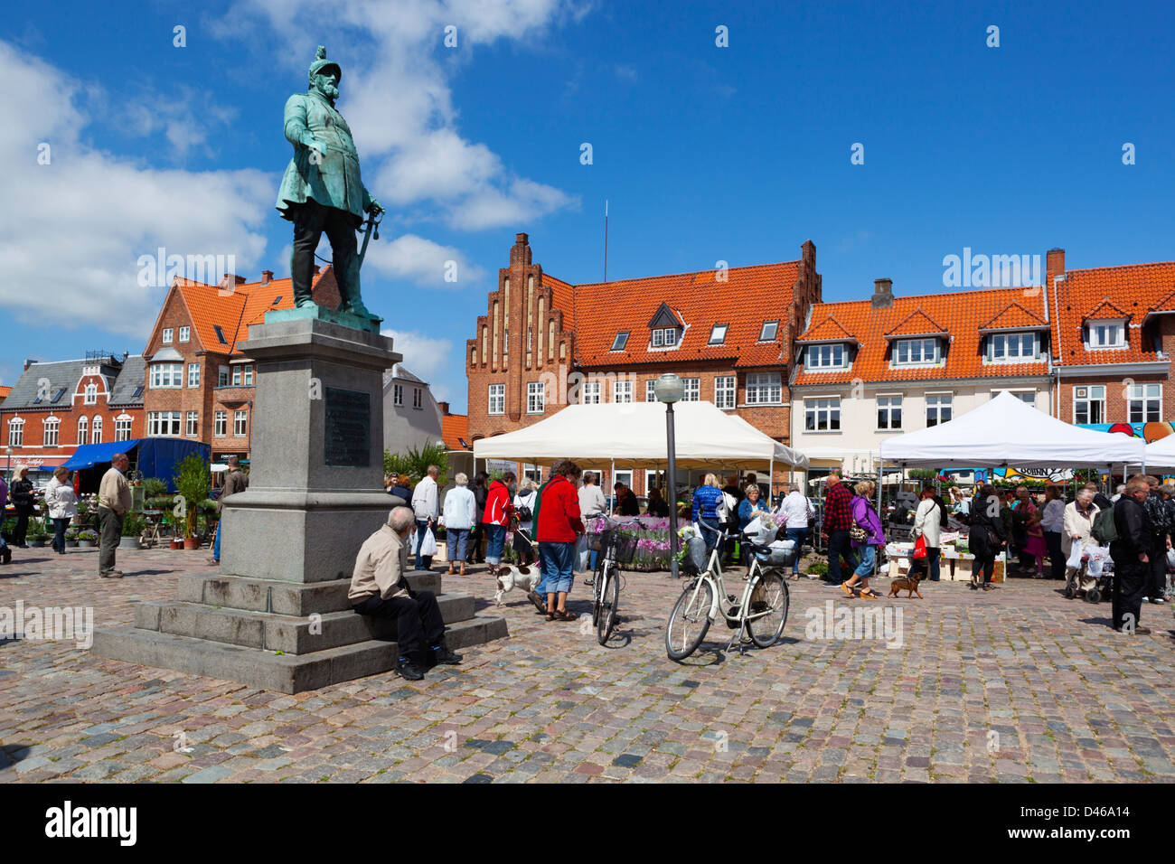 Torvet hi-res stock photography and images - Alamy