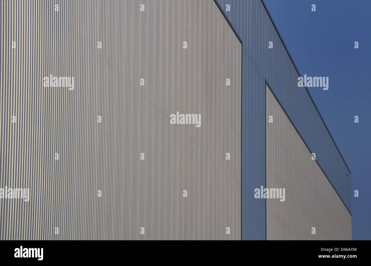 Aluminium cladding hi-res stock photography and images - Alamy