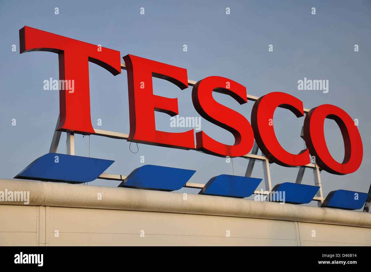 Tesco logo hi-res stock photography and images - Alamy