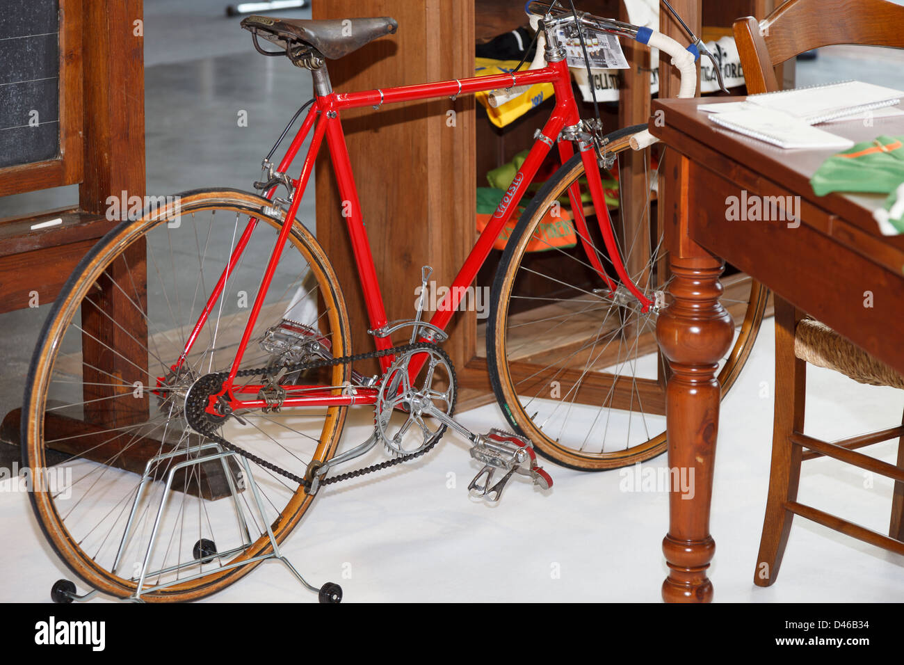 Bicycle gear drawing hi-res stock photography and images - Alamy