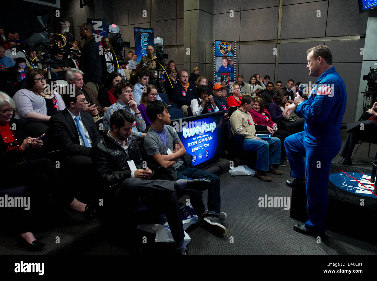 NASA astronaut Ron Garan participated in a Tweetup event at NASA ...
