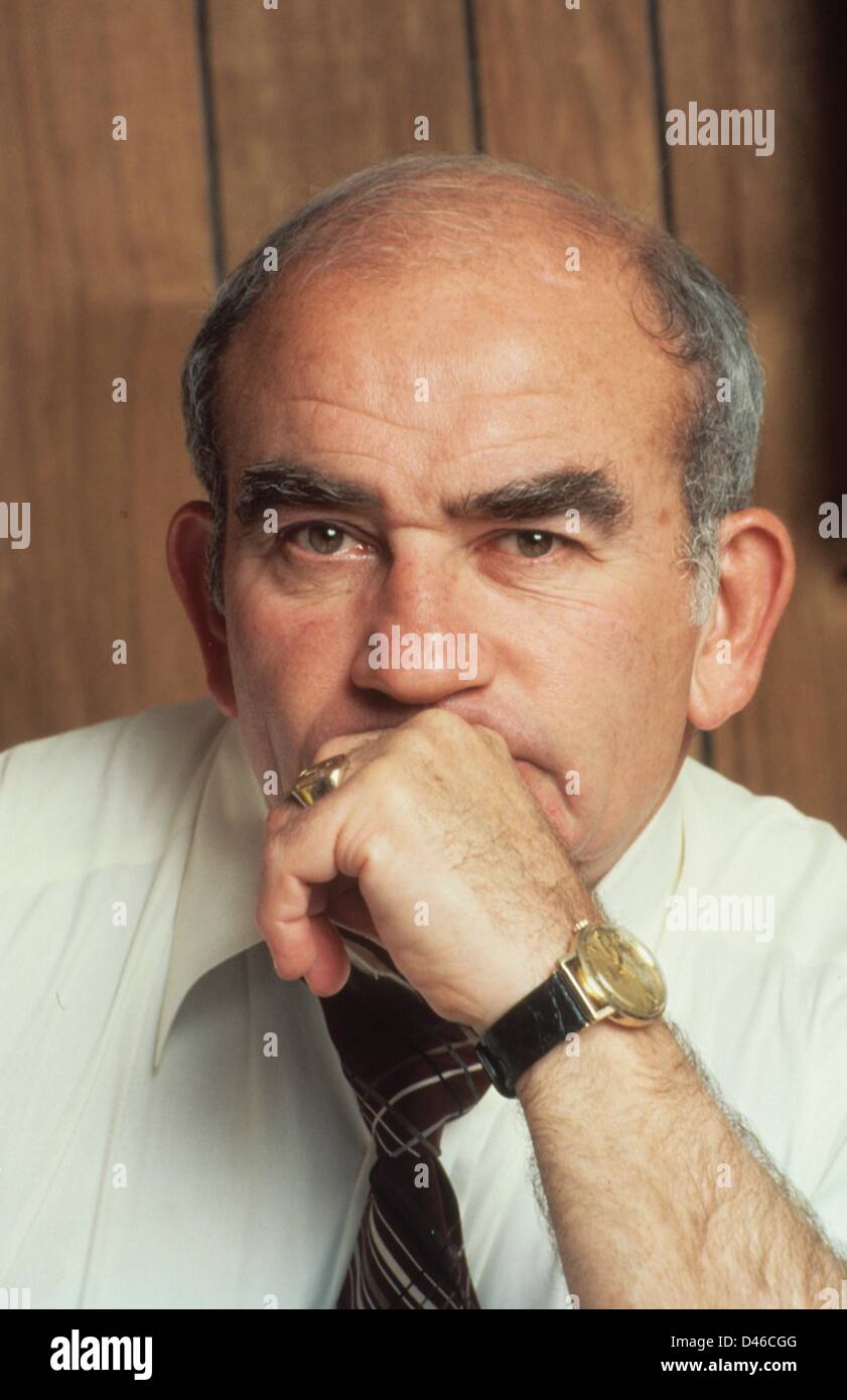 ED ASNER.Supplied by Photos, inc.(Credit Image: © Supplied By Globe ...