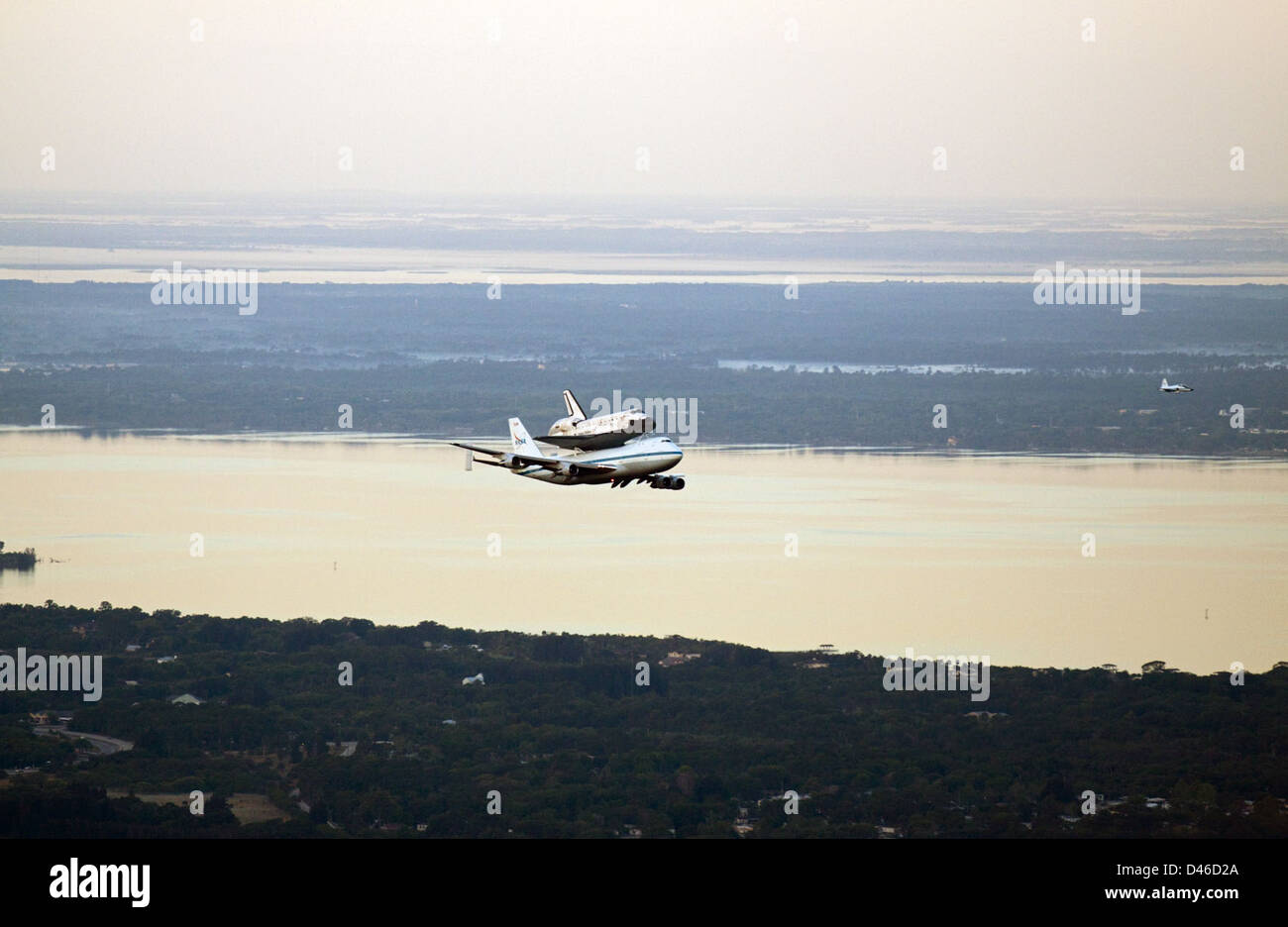 The Shuttle Carrier Aircraft (SCA) departs Kennedy Space Center ...