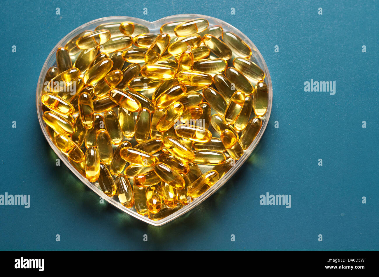 Evening primrose oil capsules Stock Photo - Alamy