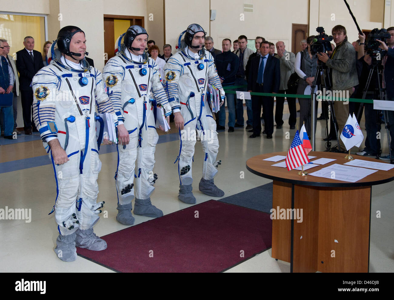 The crew for Expedition 31, including NASA astronaut Kevin Ford ...