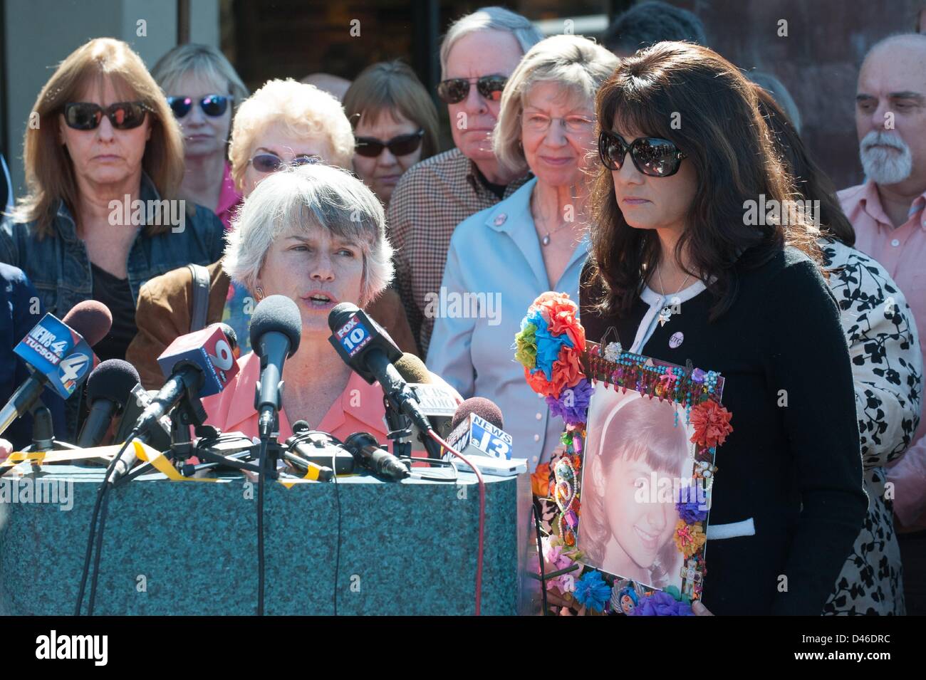 Tucson, Arizona, USA. 6th March 2013. SUSAN HILEMAN, left, calls for ...