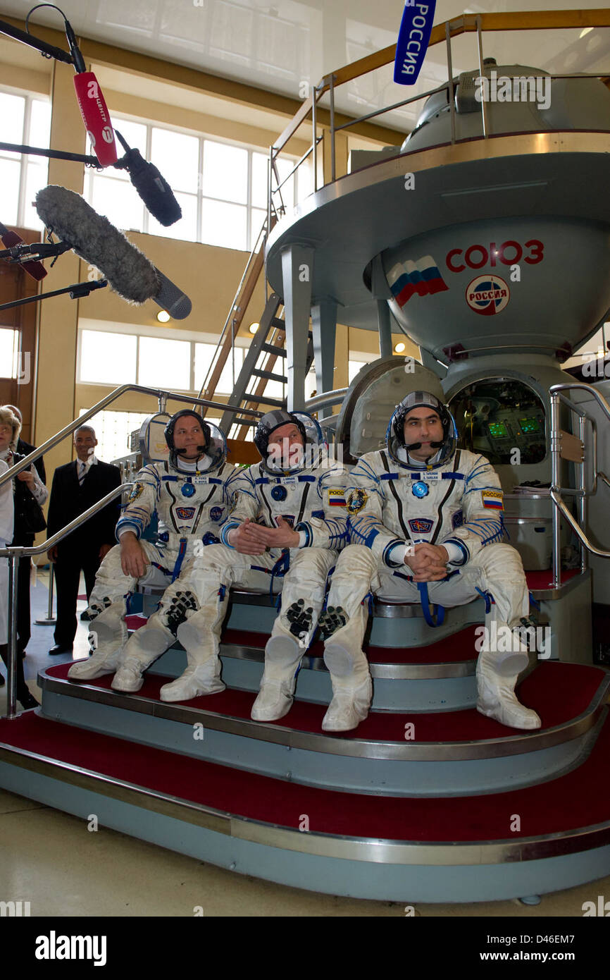 Expedition 31 Preflight (201204230007HQ Stock Photo - Alamy