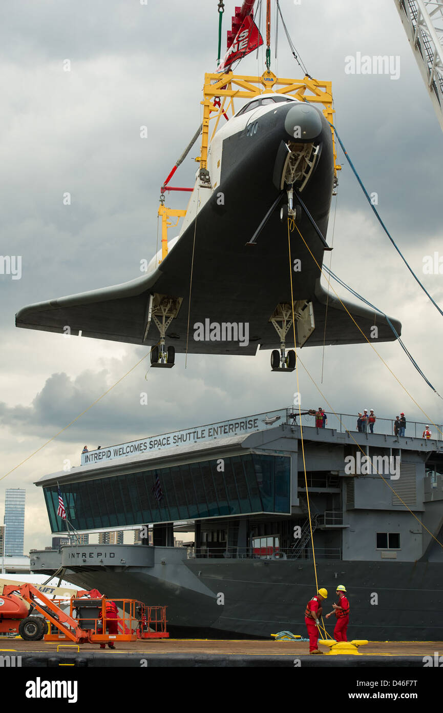 Space Shuttle Enterprise Move to Intrepid (201206060024HQ Stock Photo ...
