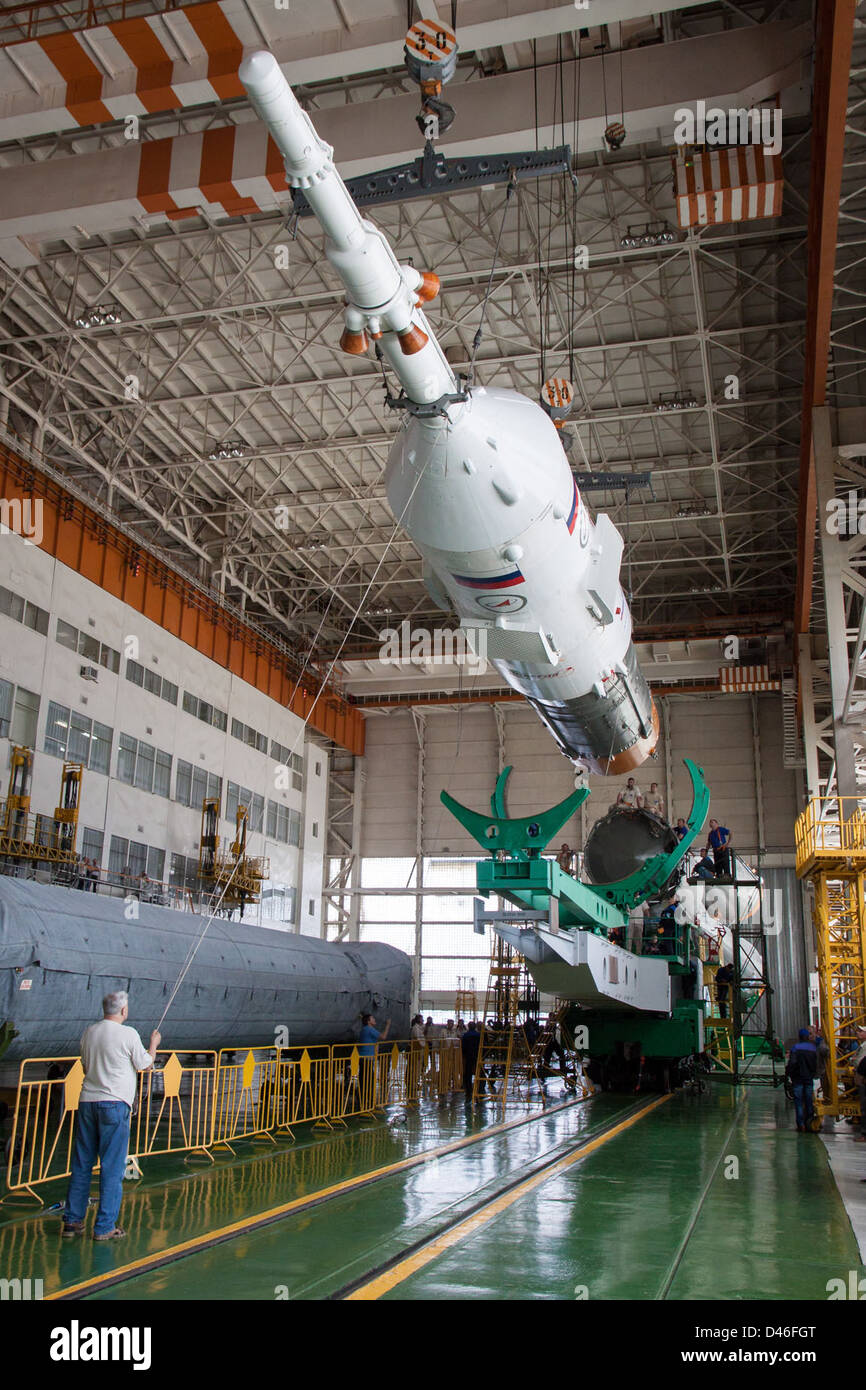 Expedition 31 Soyuz Assembly (201205120003HQ Stock Photo - Alamy