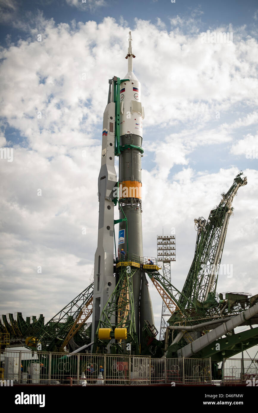Expedition 31 Soyuz Rocket Rollout (201205130013HQ Stock Photo - Alamy
