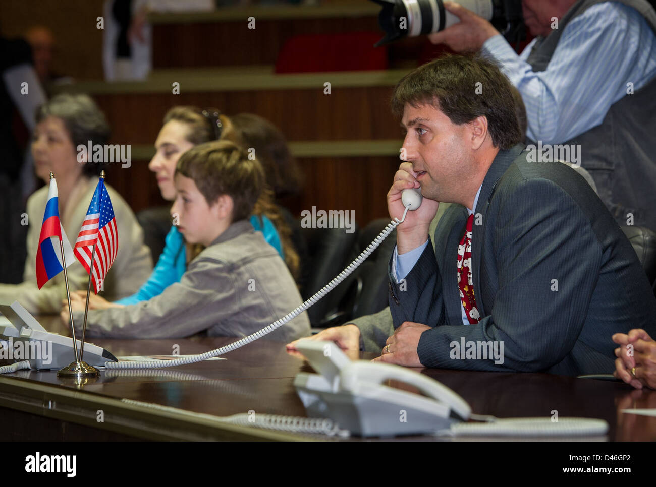 Expedition 31 crew members aboard Soyuz TMA-04M spacecraft successfully ...