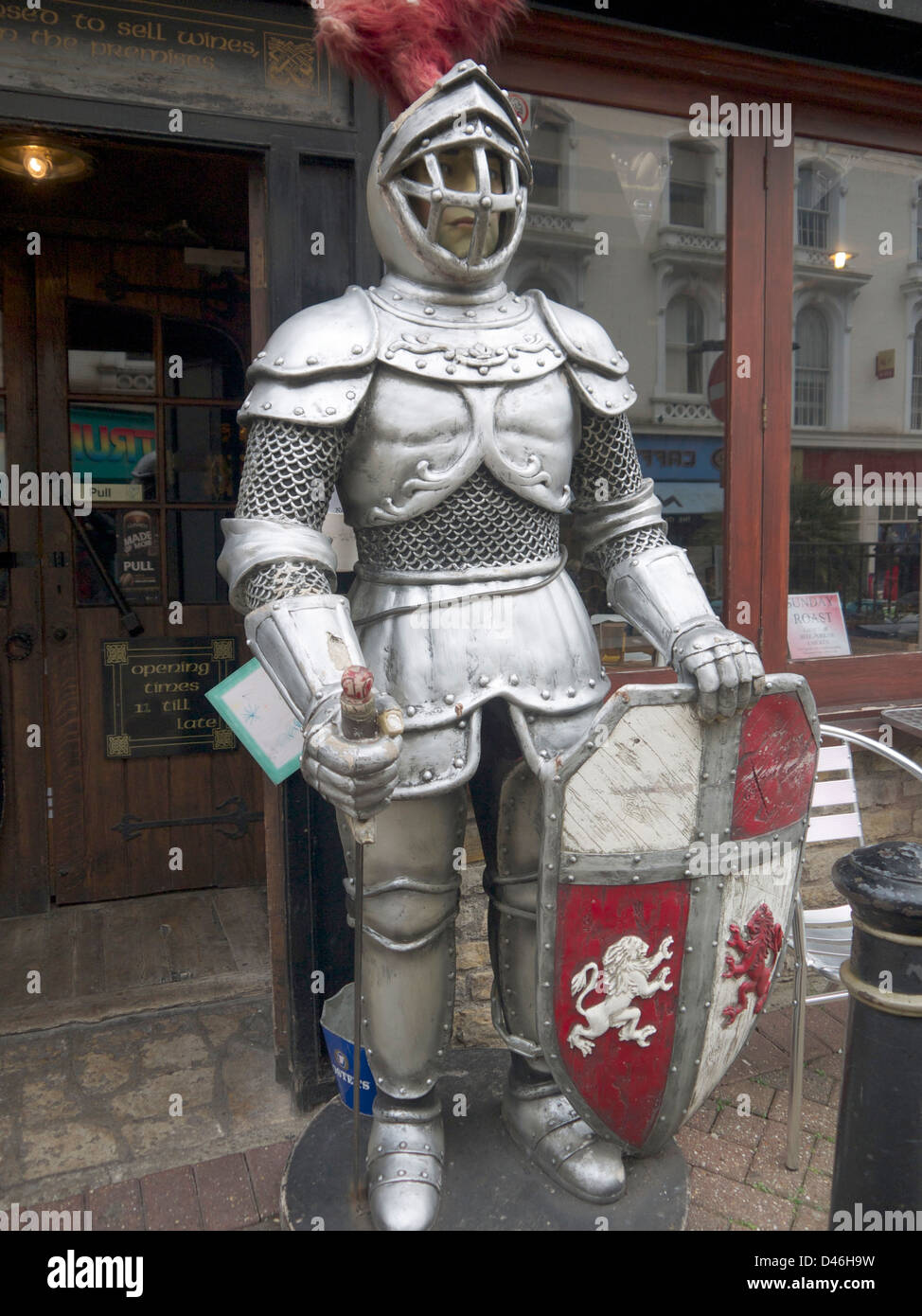 Knight in armour Stock Photo - Alamy