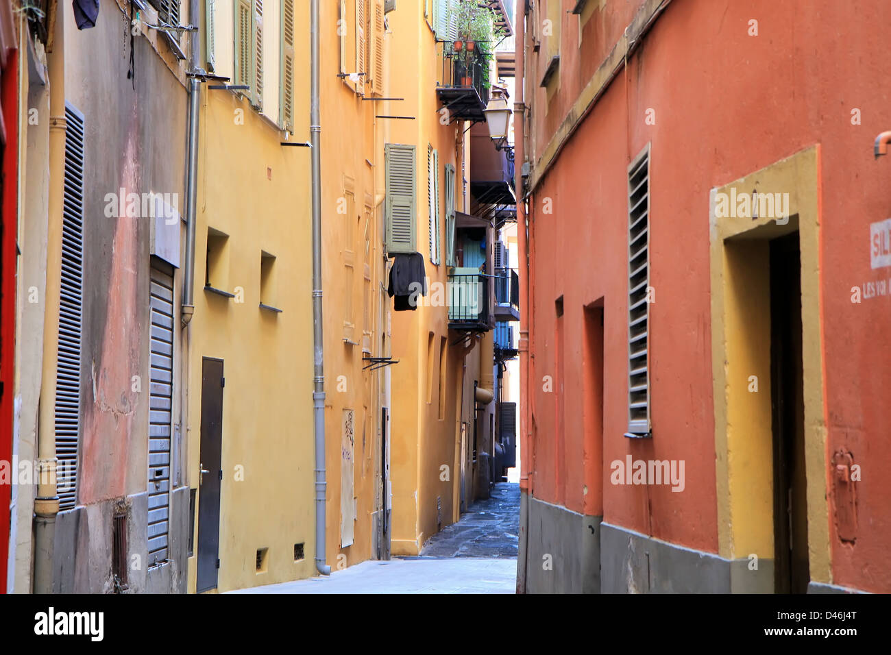 Nice colorful street architecture hi-res stock photography and images ...