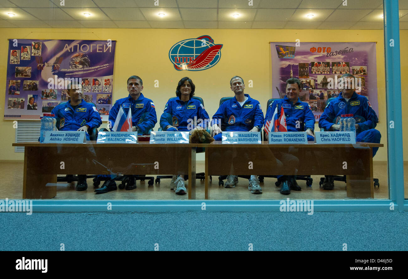 The Expedition 32 crew, including Akihiko Hoshide, Chris Hadfield, and ...