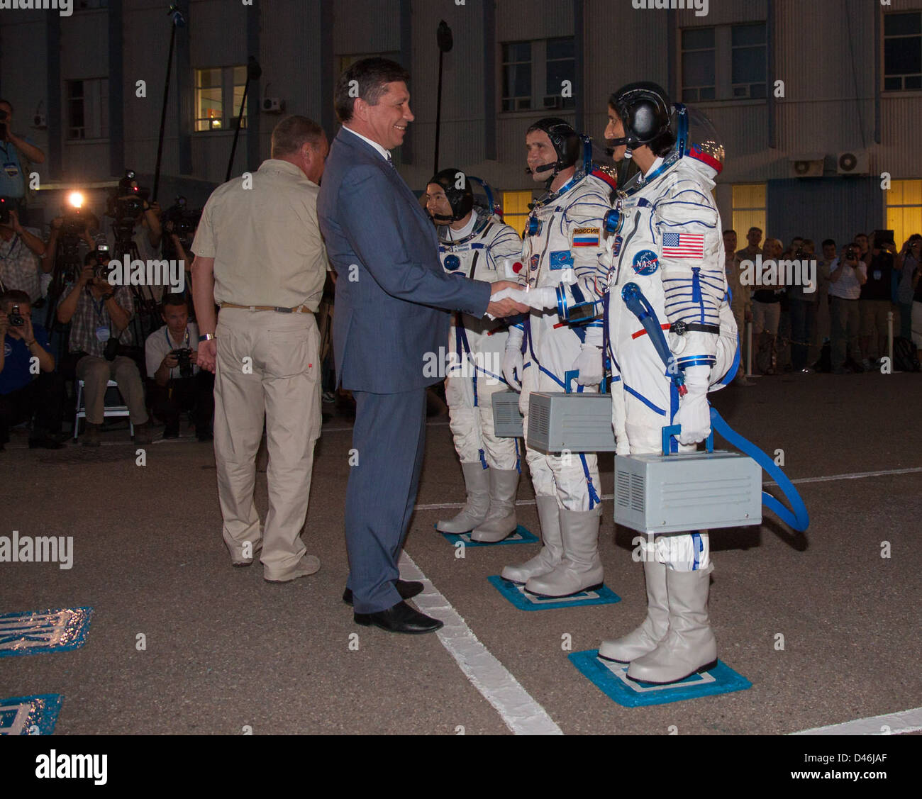 Expedition 32 Preflight (201207150032HQ Stock Photo - Alamy