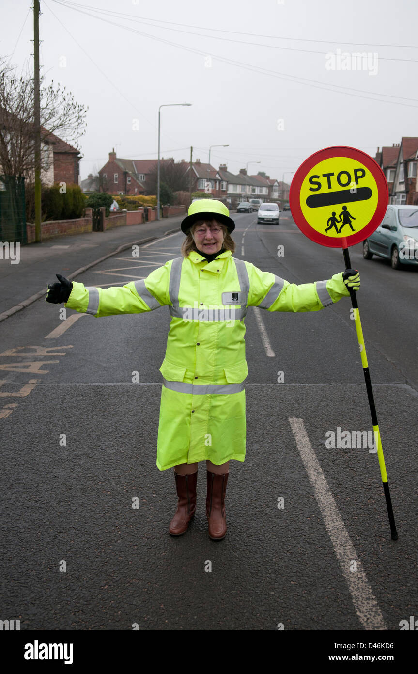 Cars stopping stop sign High Resolution Stock Photography and Images ...