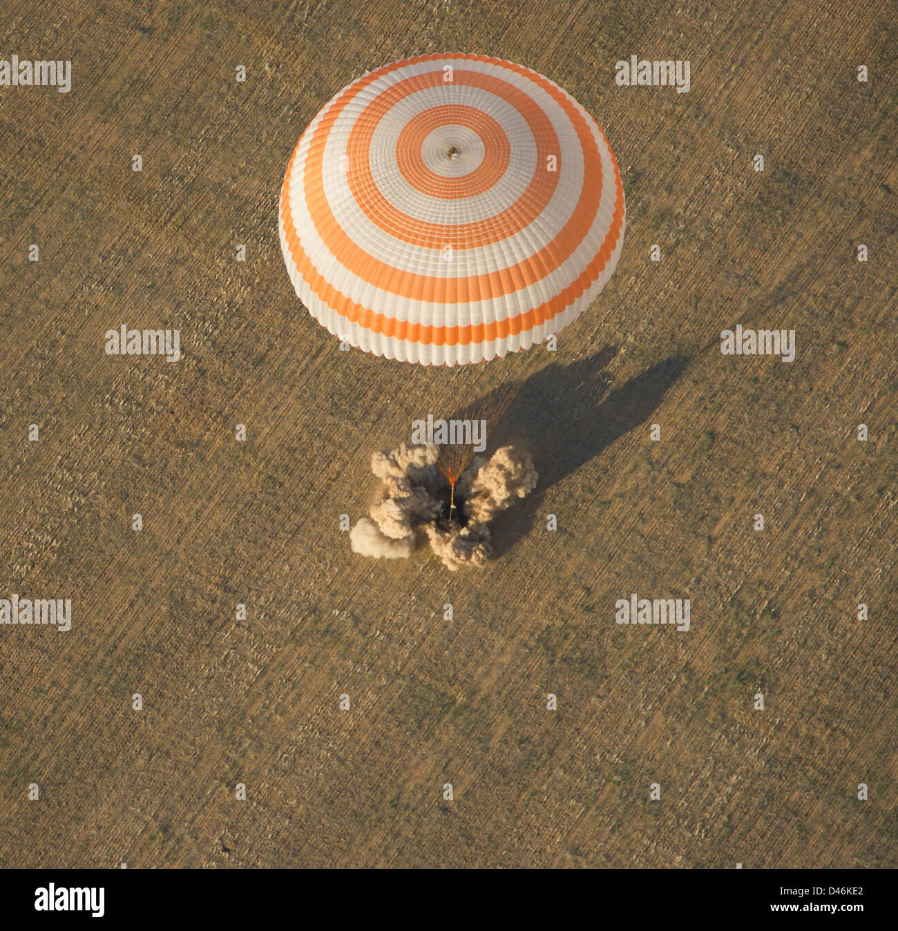 Expedition 32 Landing (201209170002HQ Stock Photo - Alamy