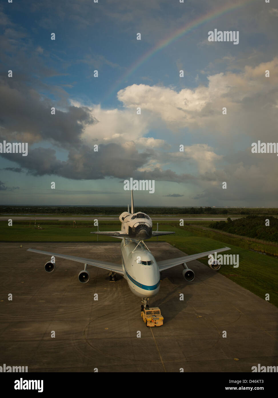 Space Shuttle Endeavour, mounted atop the 747 Shuttle Carrier Aircraft ...