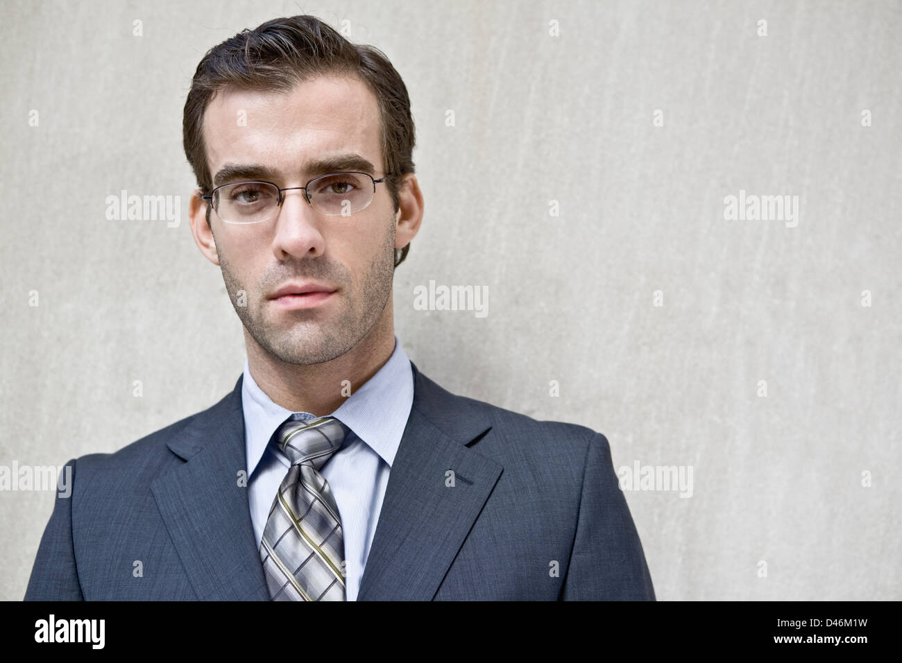 Man wearing a suit hi-res stock photography and images - Alamy