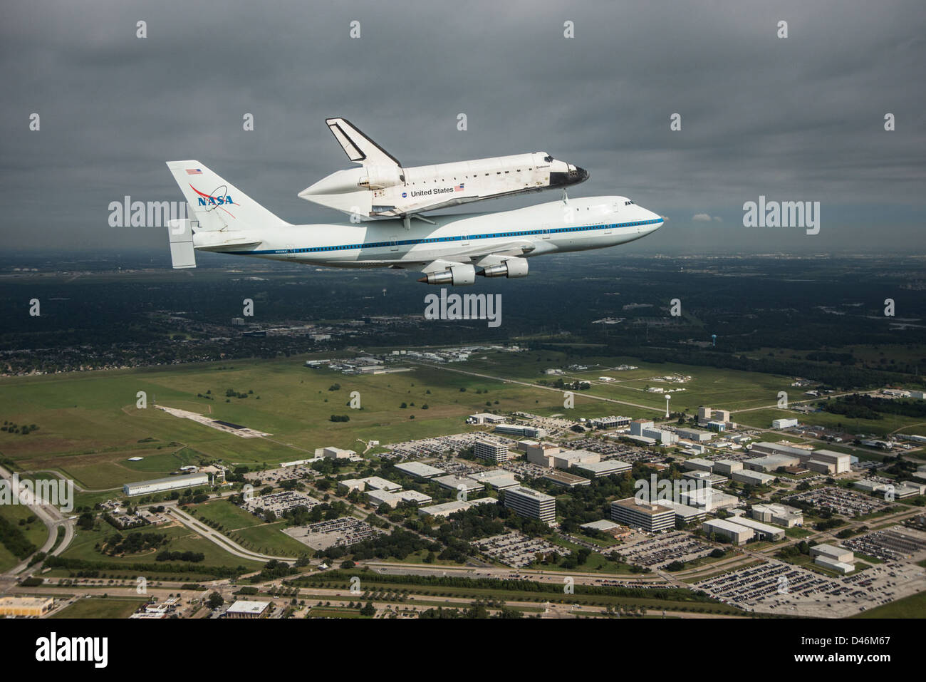 Endeavour Fly-Over Houston,TX (jsc2012e216102 Stock Photo - Alamy