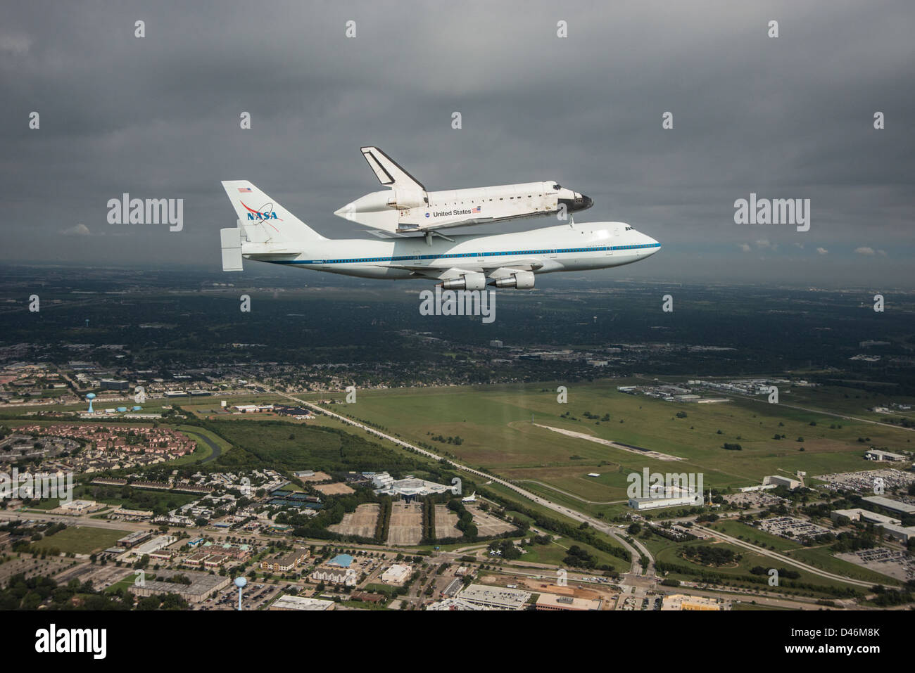 The Space Shuttle Endeavour makes a historic flyover of Houston, Texas ...
