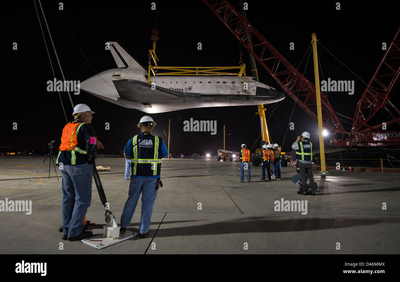 Spaceshuttle endeavour hi-res stock photography and images - Alamy