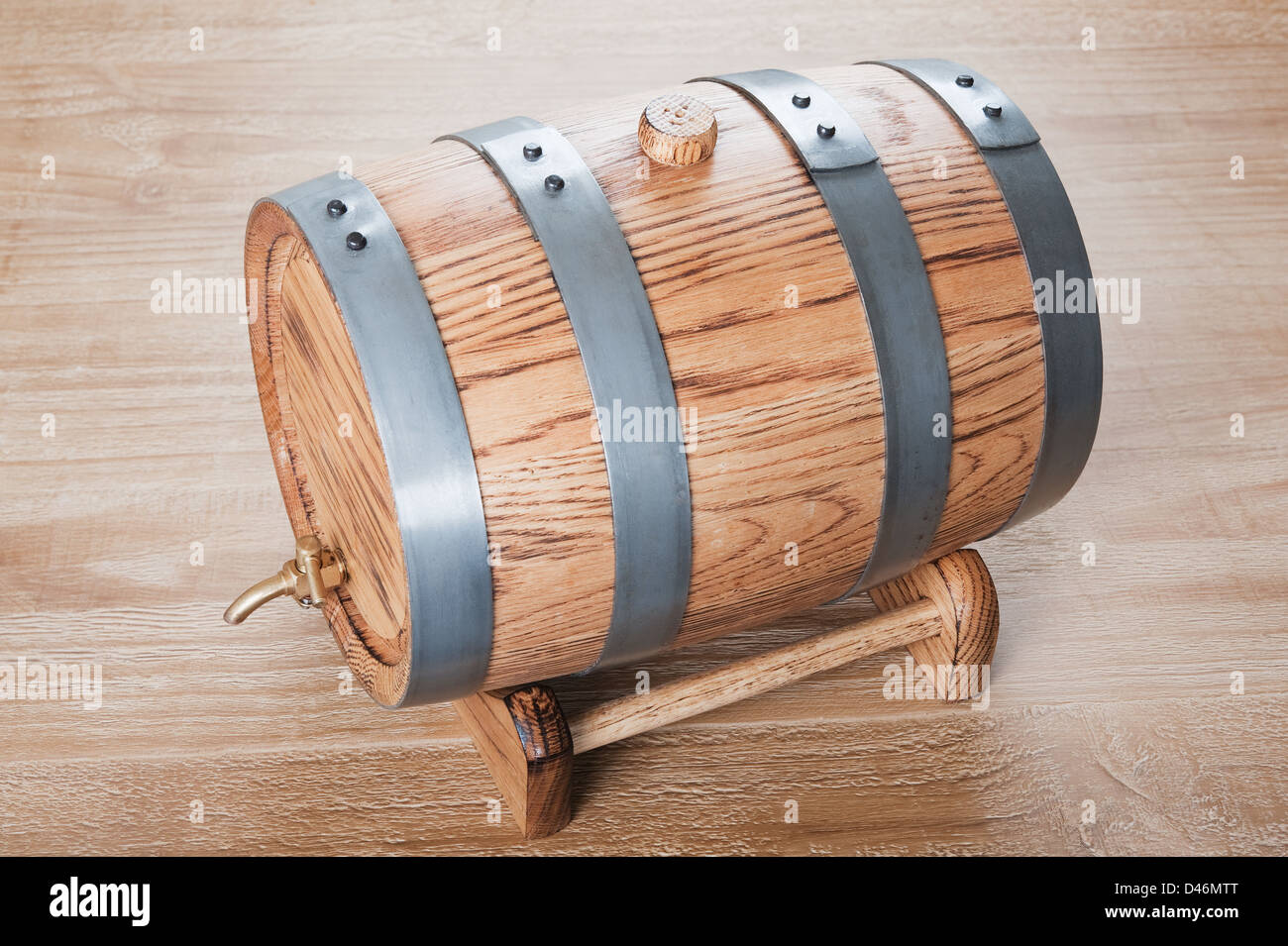 Old wooden beer barrel hi-res stock photography and images - Alamy