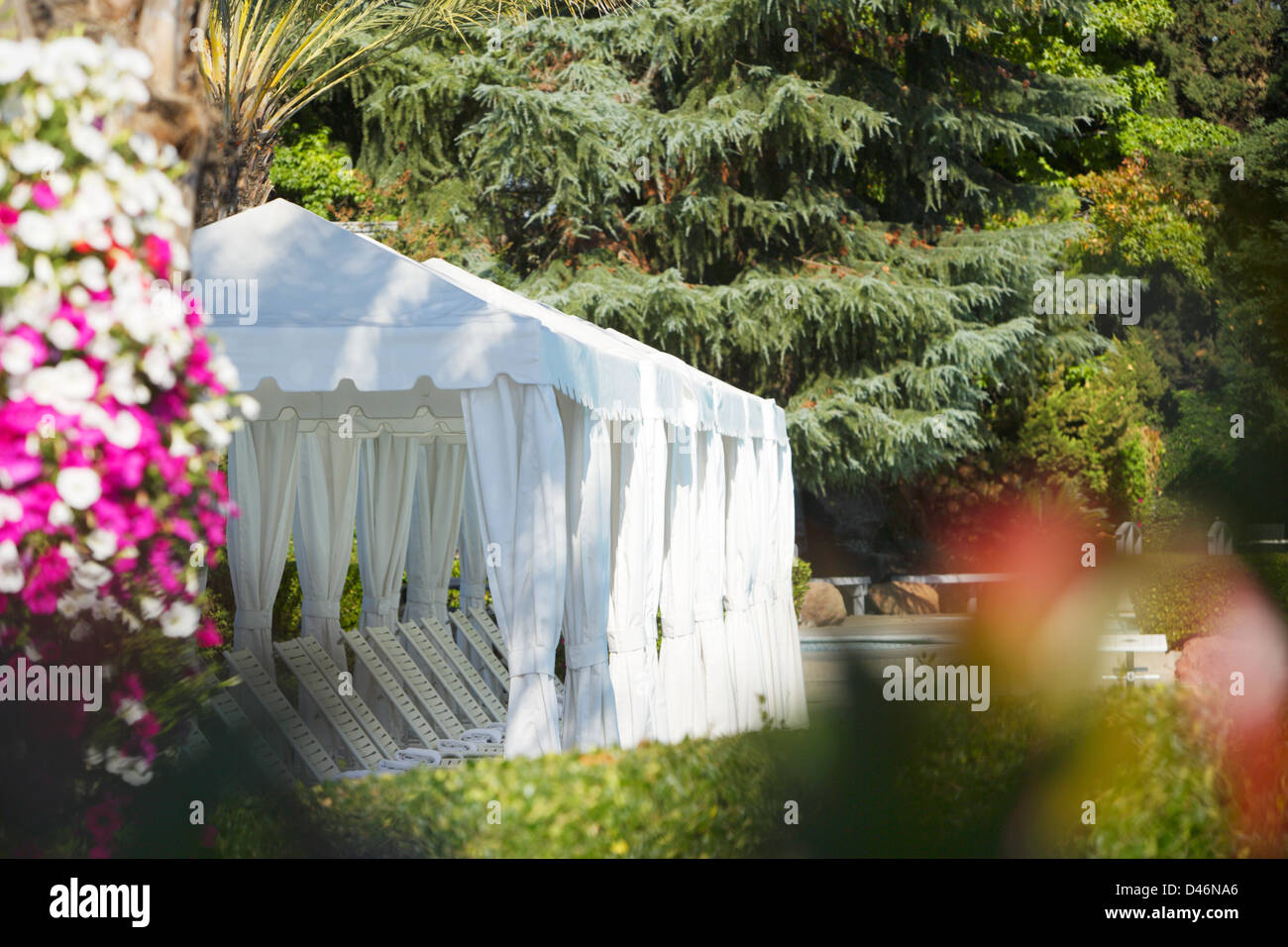 Cabana tents hi-res stock photography and images - Alamy