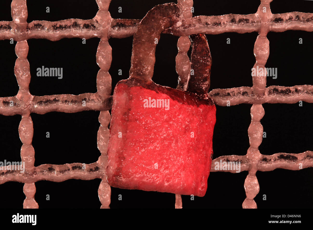 Love lock culture hi-res stock photography and images - Alamy
