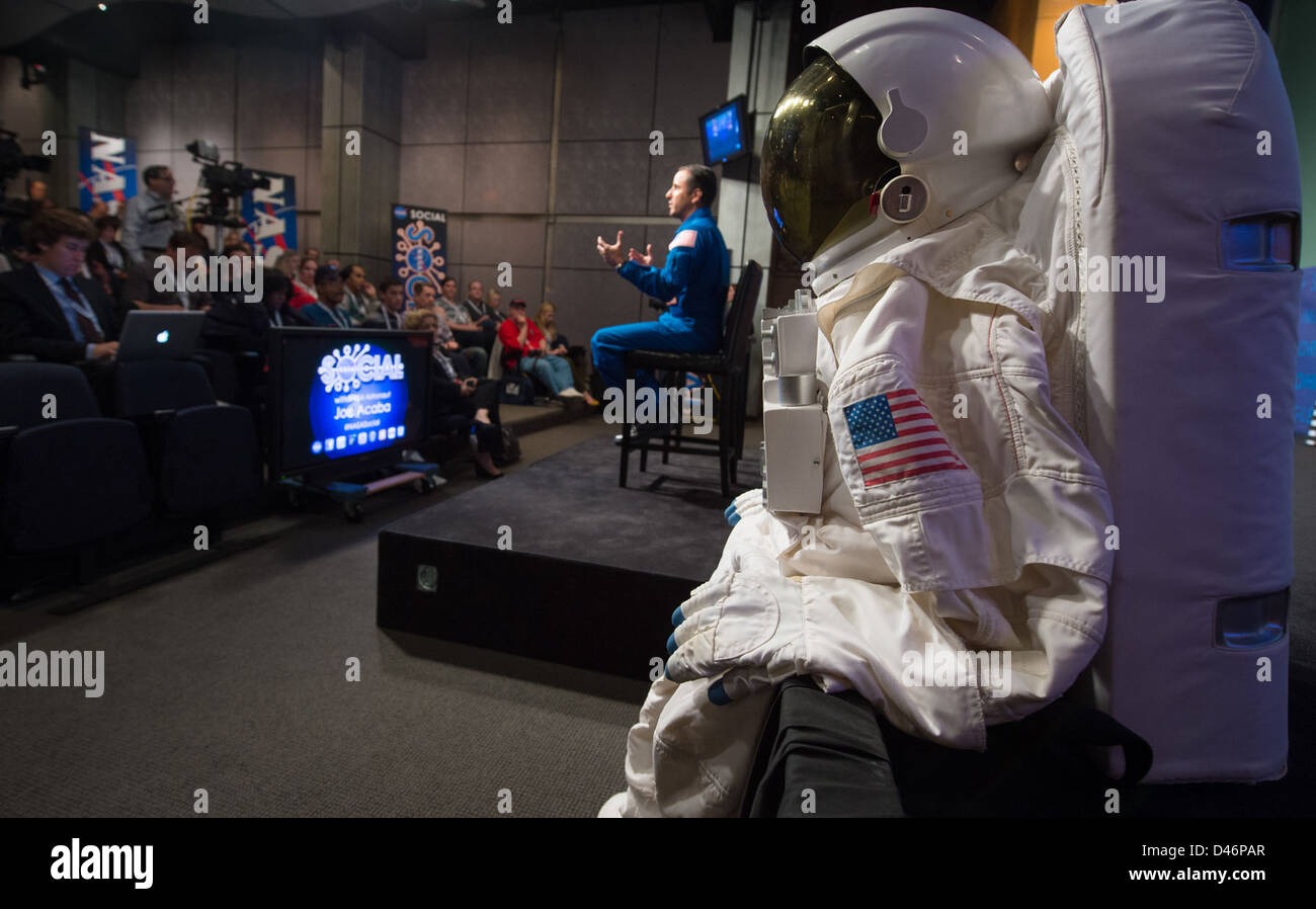 NASA Social (201212040003HQ Stock Photo - Alamy