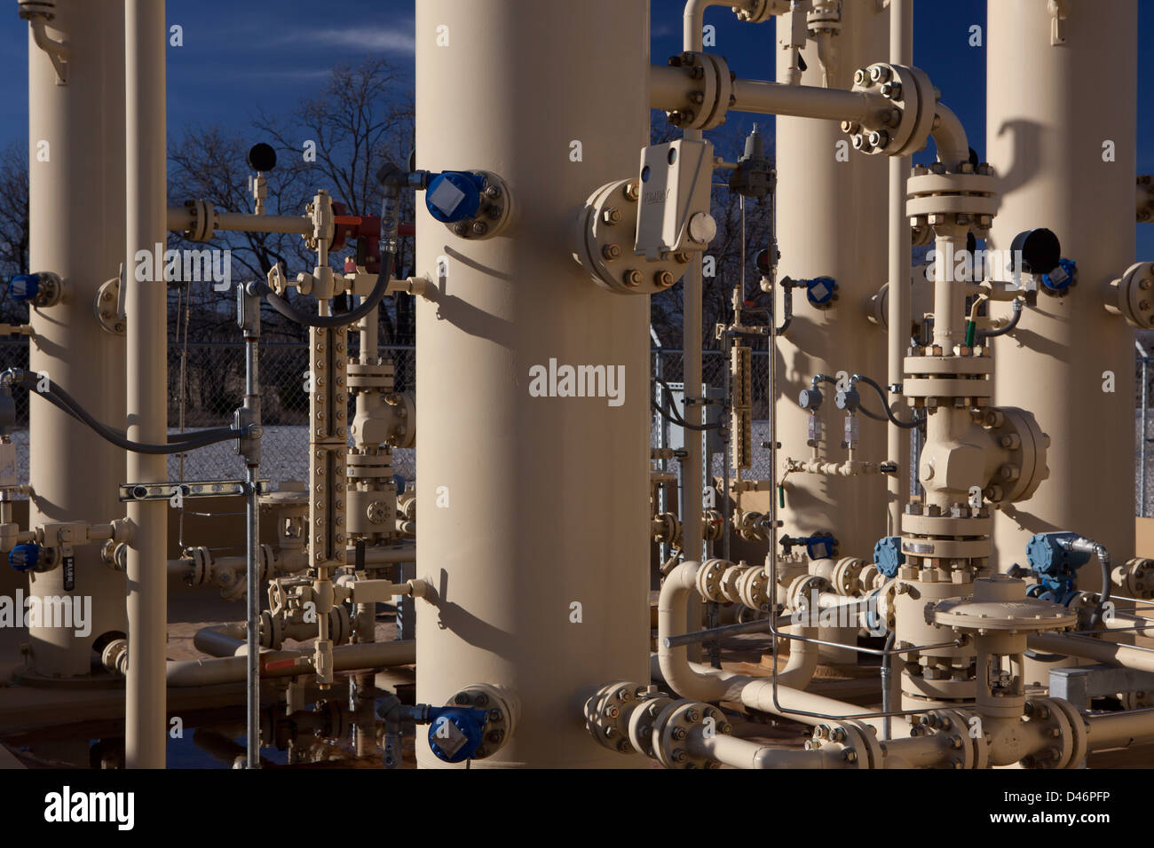 Wellhead and valves hi-res stock photography and images - Alamy