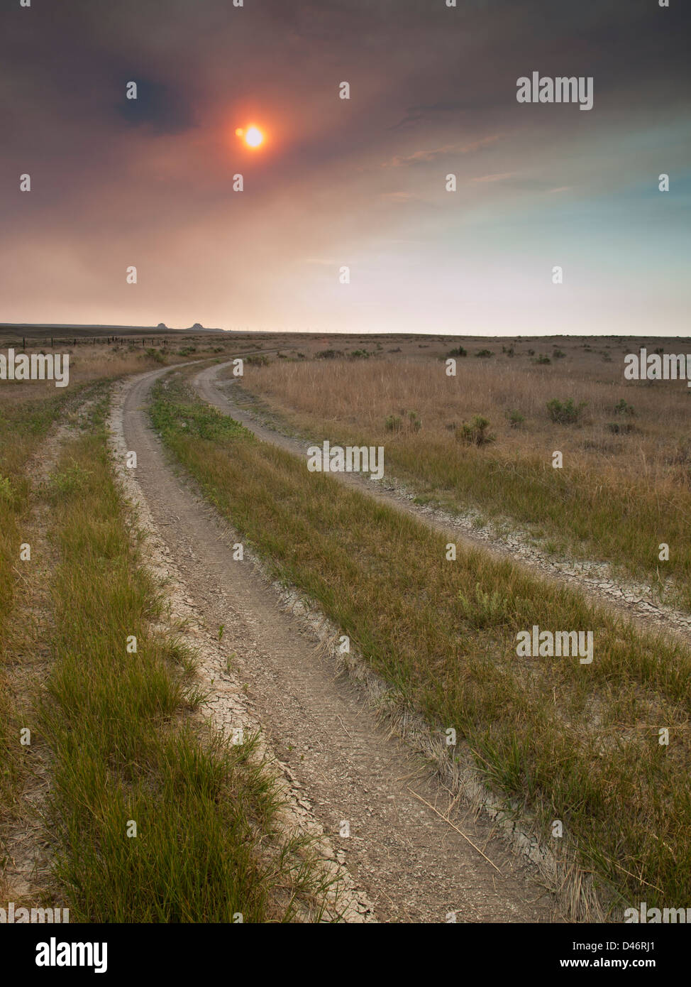 Dramatic sunset at Pawnee National Grassland in Weld County, of ...