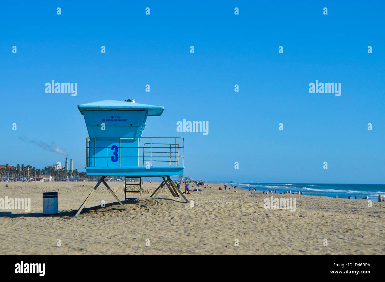 Lifeguard patrol tower hi-res stock photography and images - Alamy