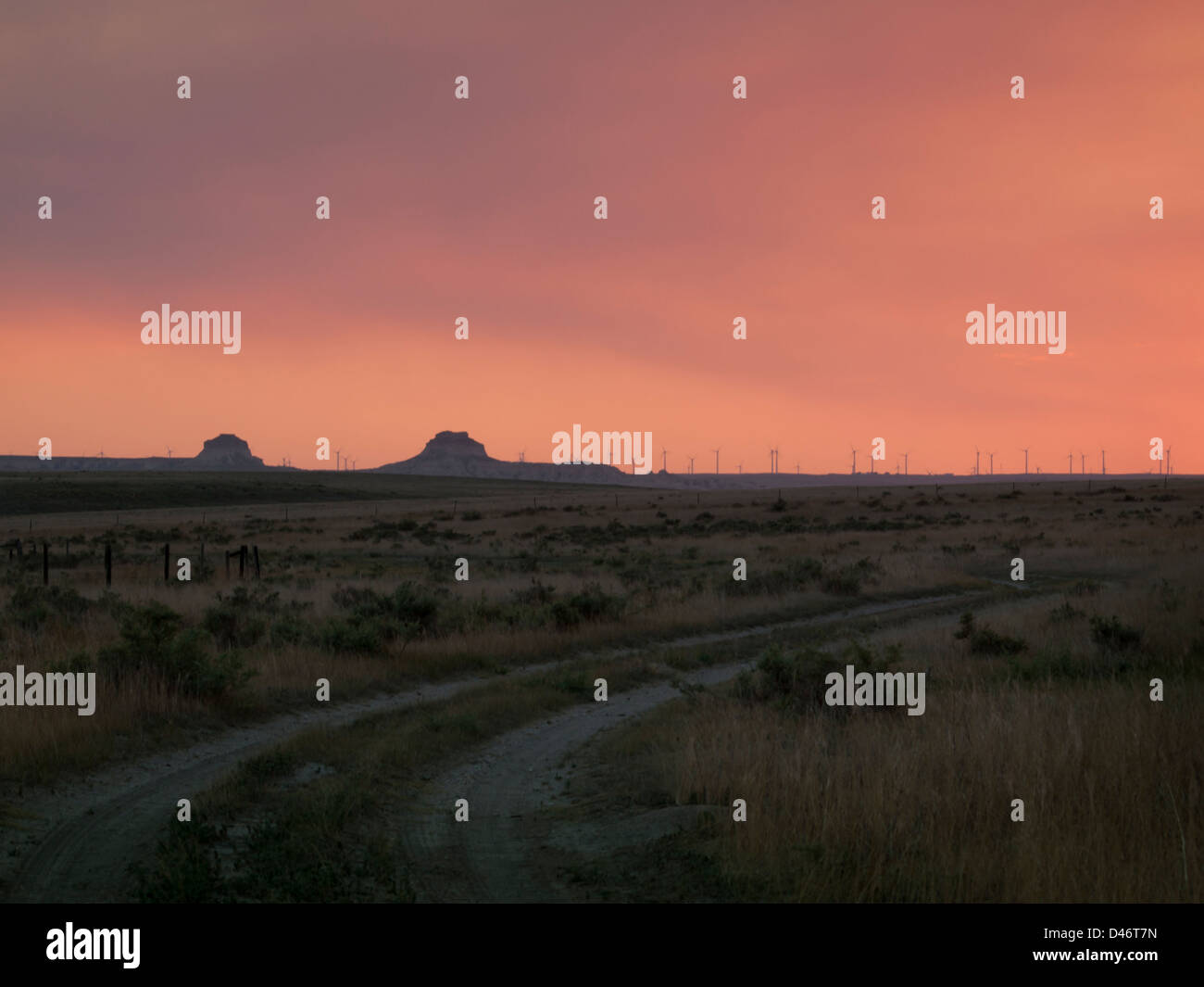 Dramatic sunset at Pawnee National Grassland in Weld County, of ...