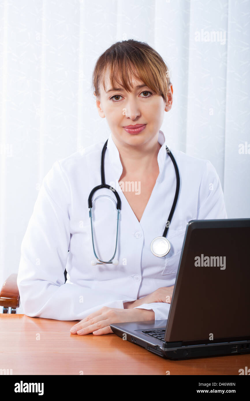 Doctor working in hospital Stock Photo - Alamy