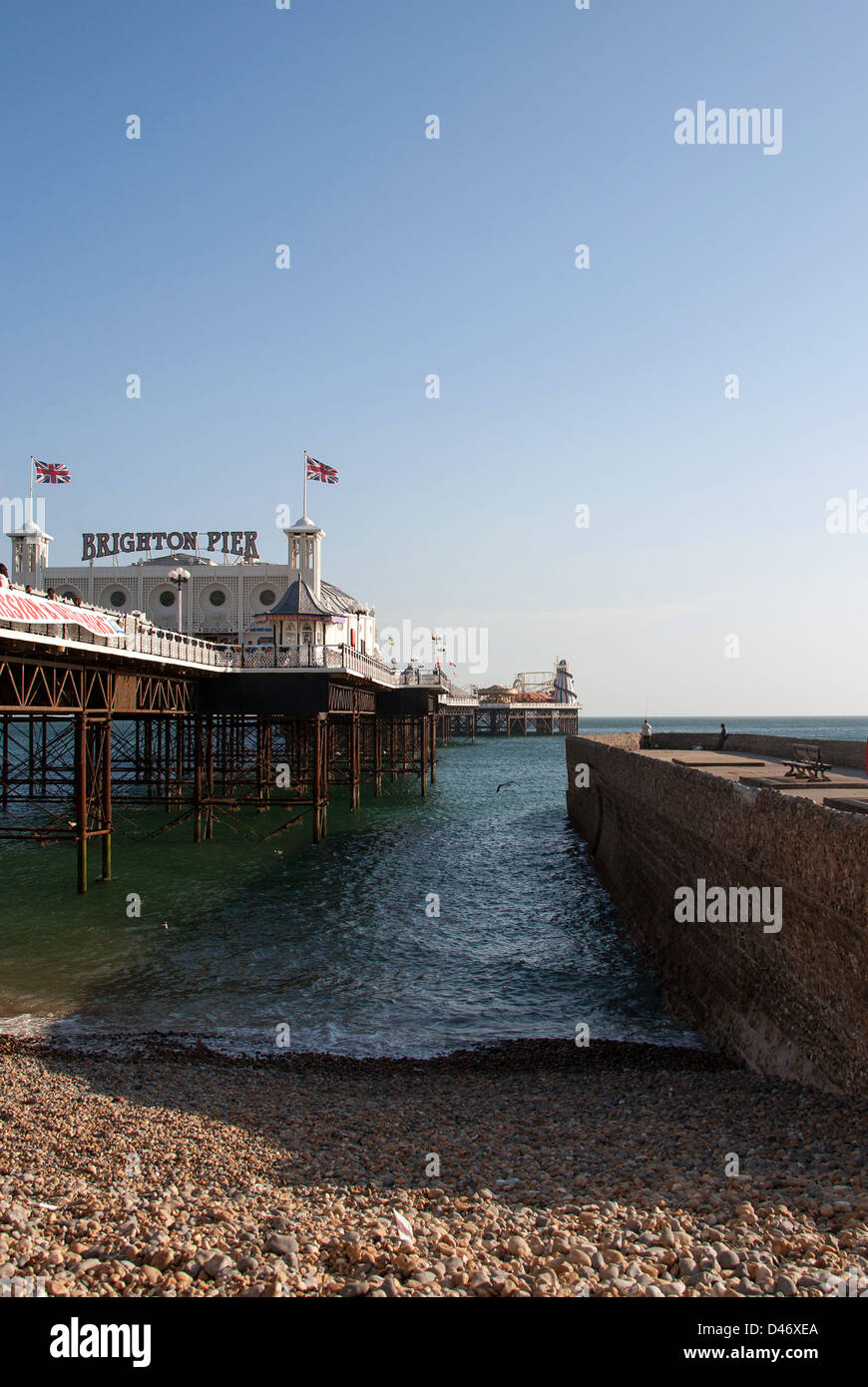Brighton Pier And Walkway Stock Photo - Alamy