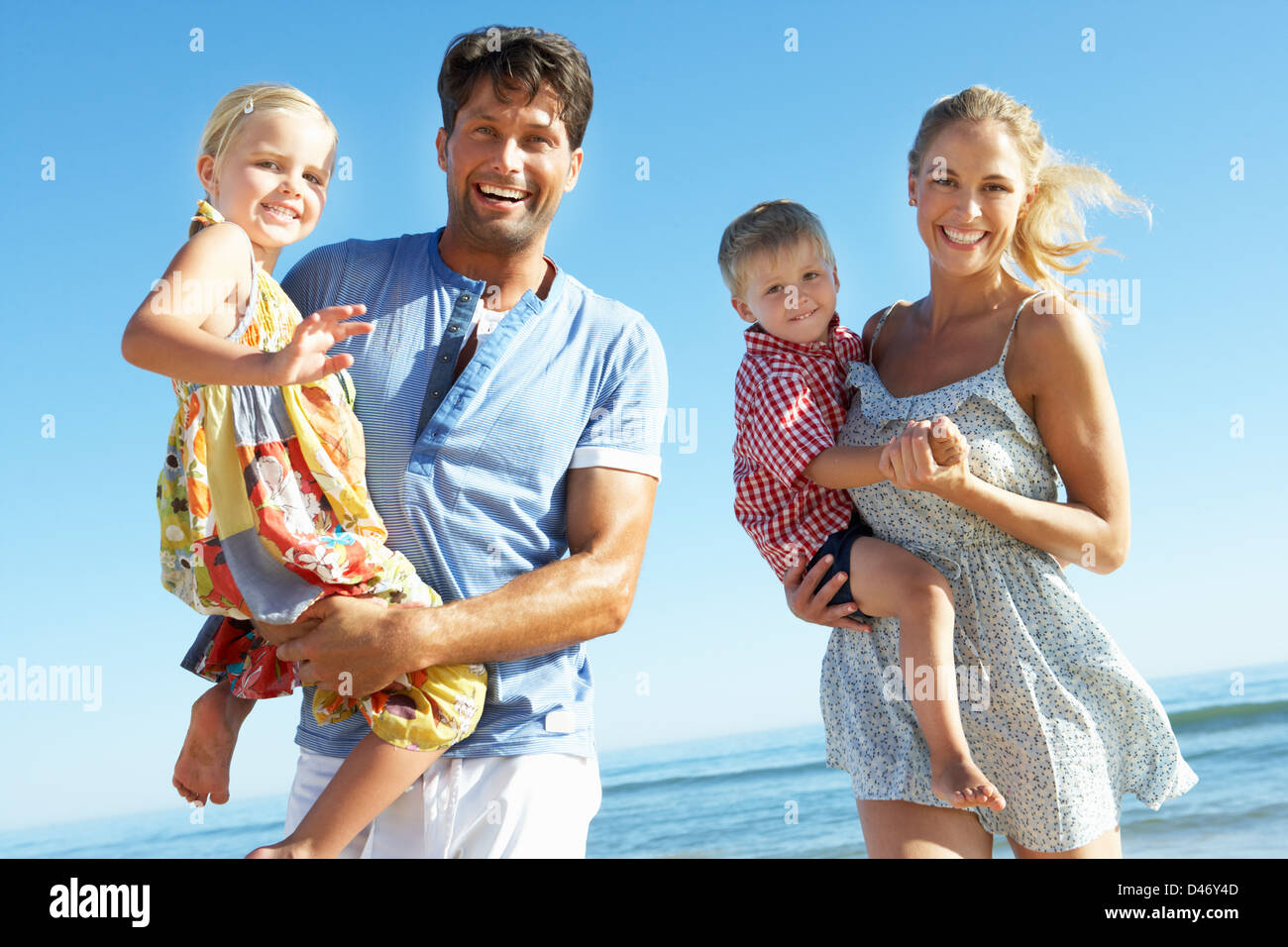 Sand family four summer hi-res stock photography and images - Alamy