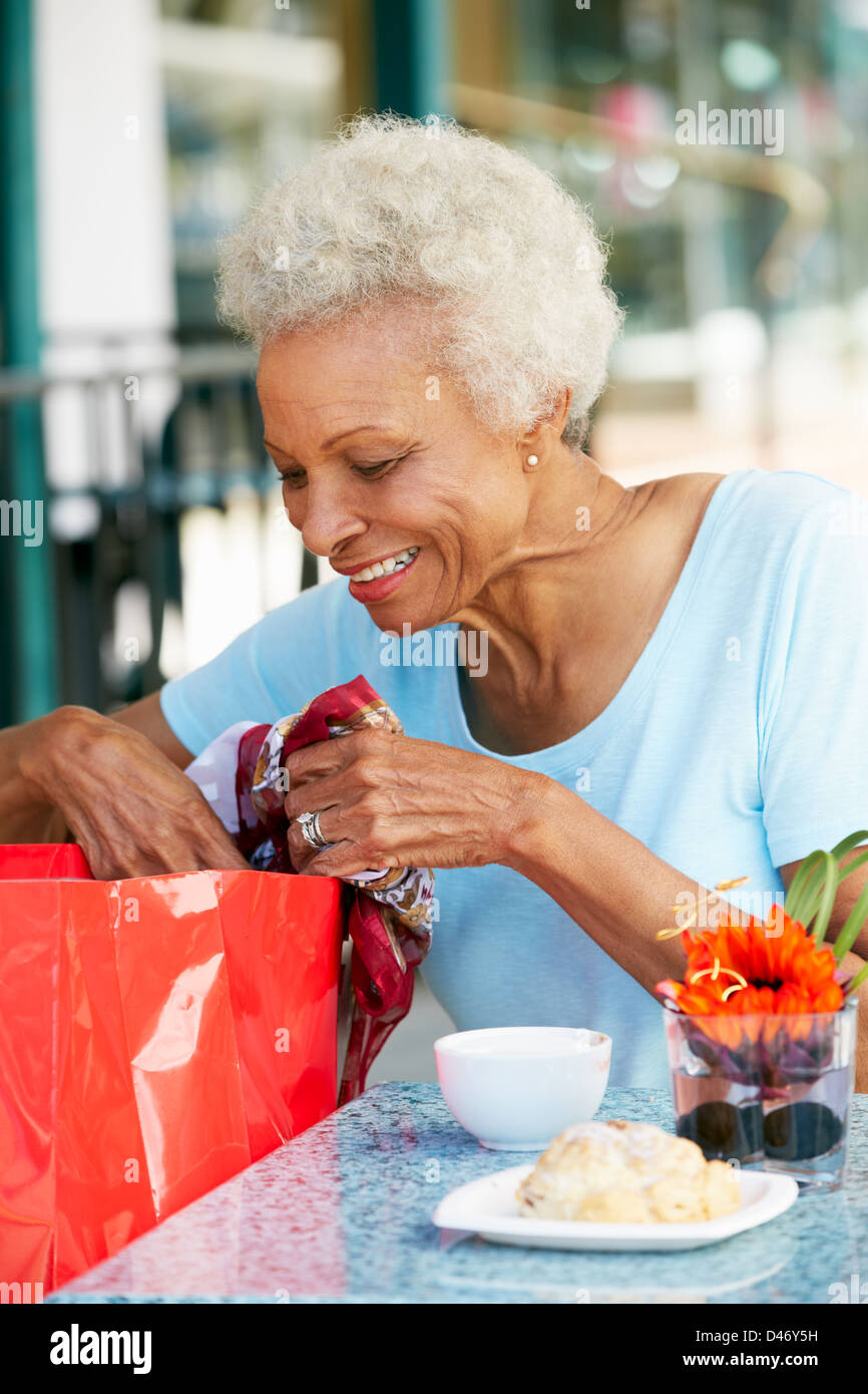 Retail snack hi-res stock photography and images - Alamy